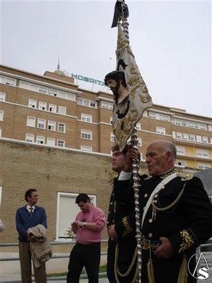 La Hermandad de San Bernardo visitó el Área de Oncología del Virgen del ...