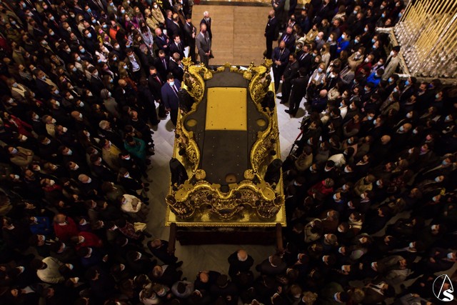 El Señor de Gran Poder ya se encuentra en su paso procesional